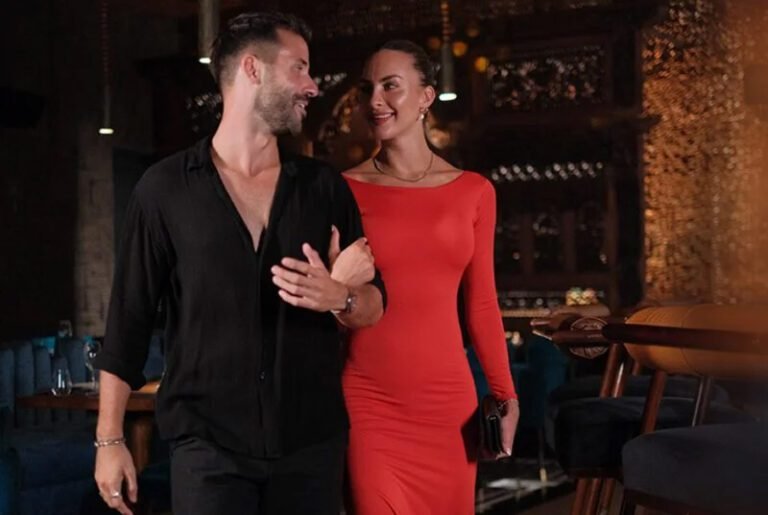 What to Wear to a Restaurant and Bar - Jade by Todd English